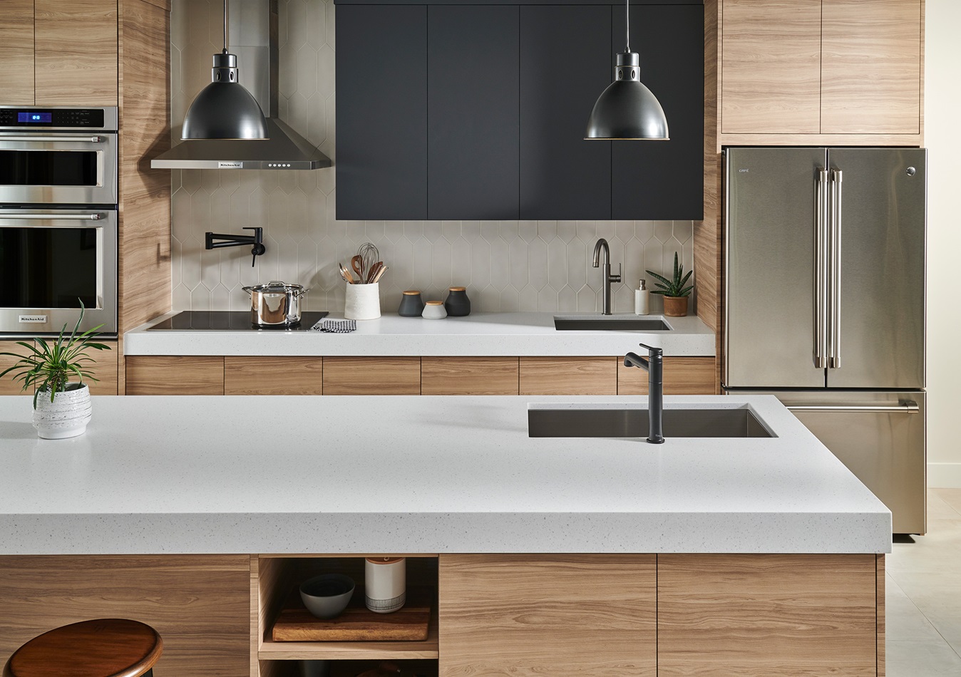 Ice Queen, HIMACS - Solid Surface Countertops | LX Hausys US